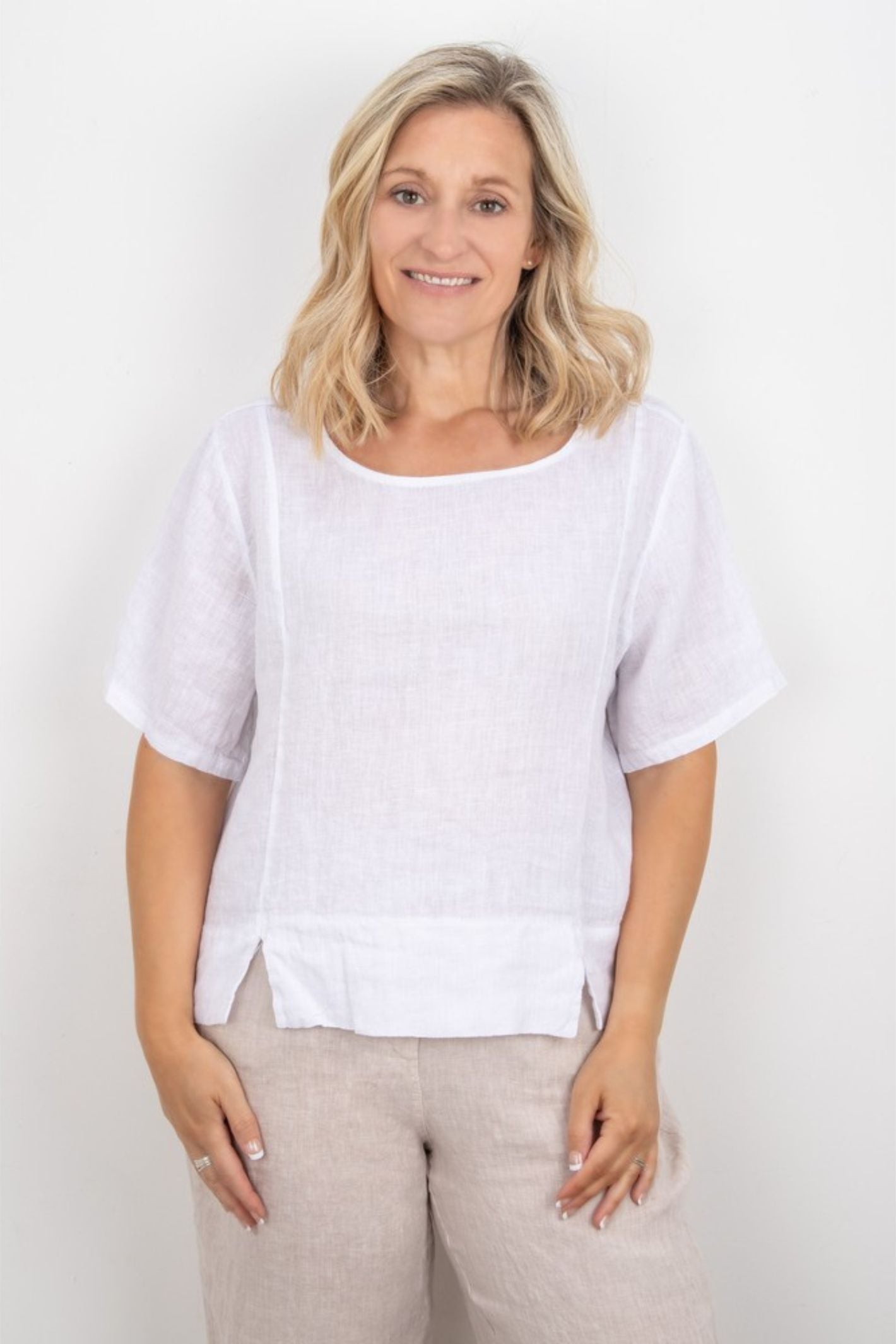 Amazing Woman White Lucie Linen Top – Experience Boutique