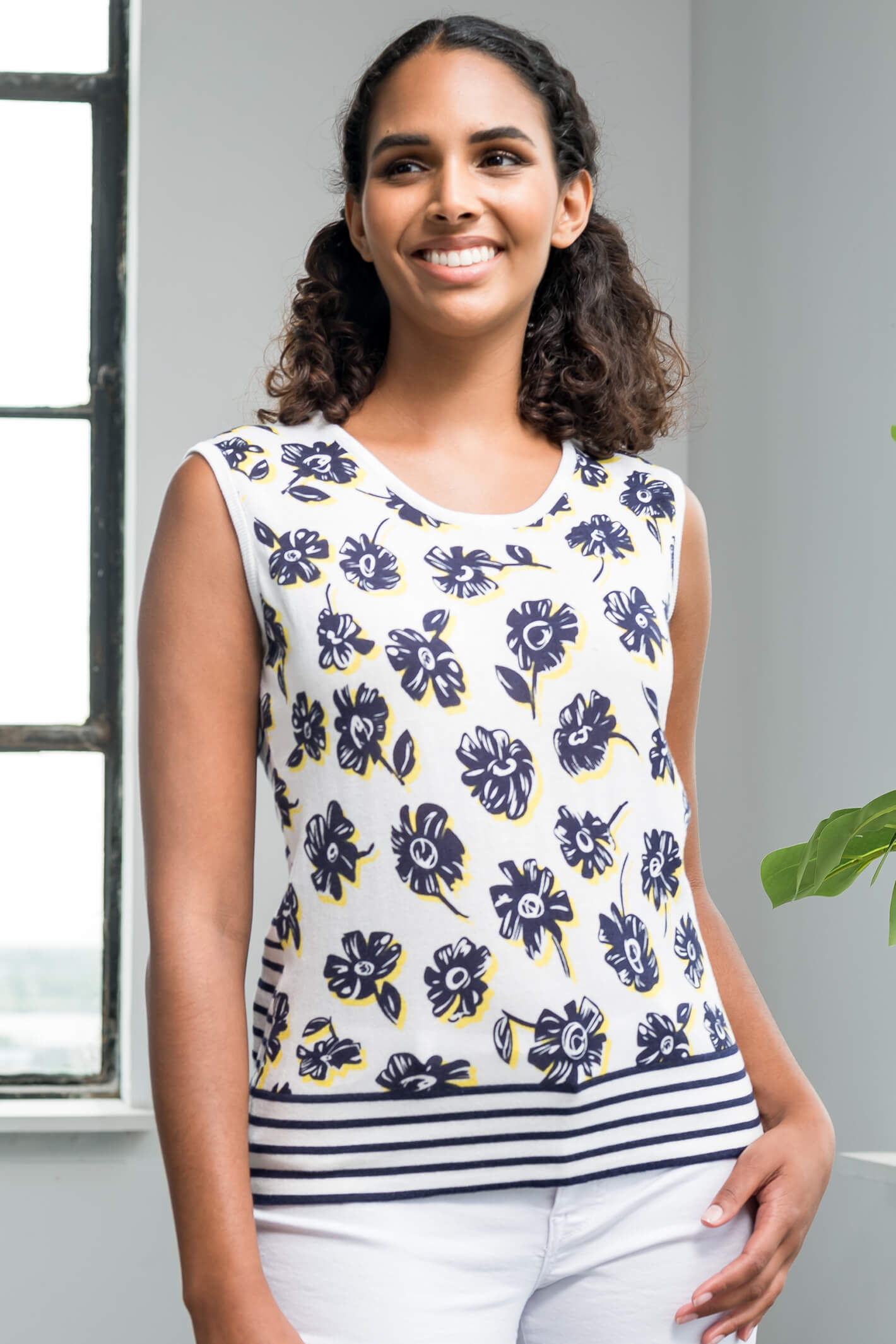 Alison Sheri A41198 Navy & White Floral Knitted Vest – Experience Boutique